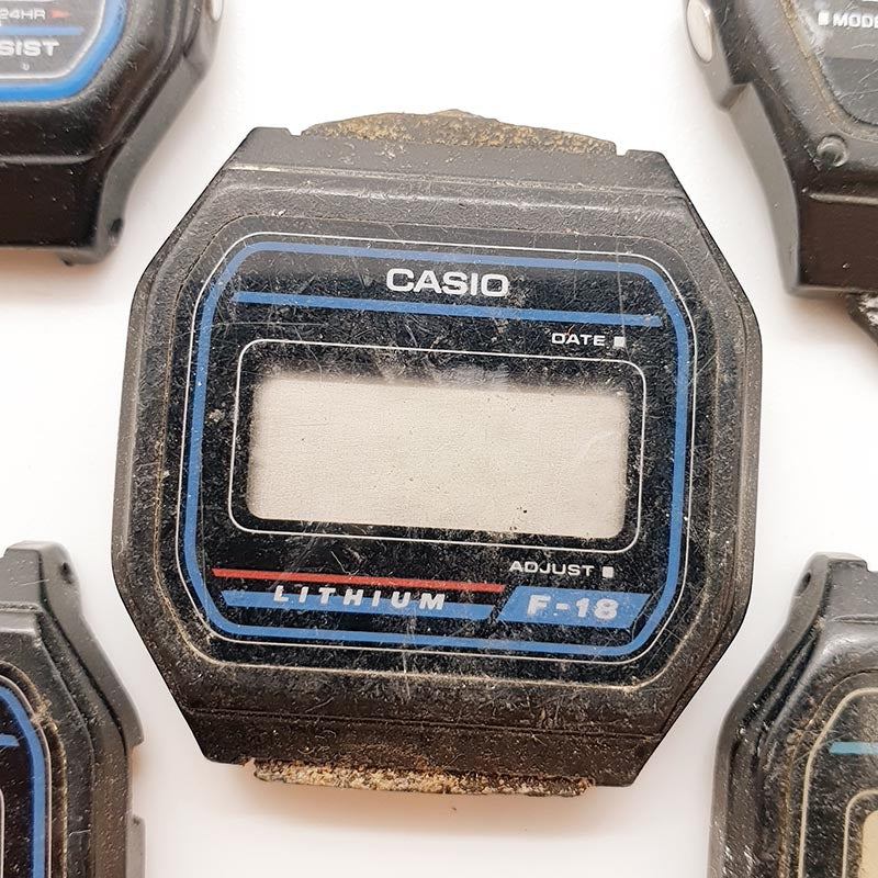 Beaucoup de 5 rétro Casio Cas de montres numériques pour pièces et ...