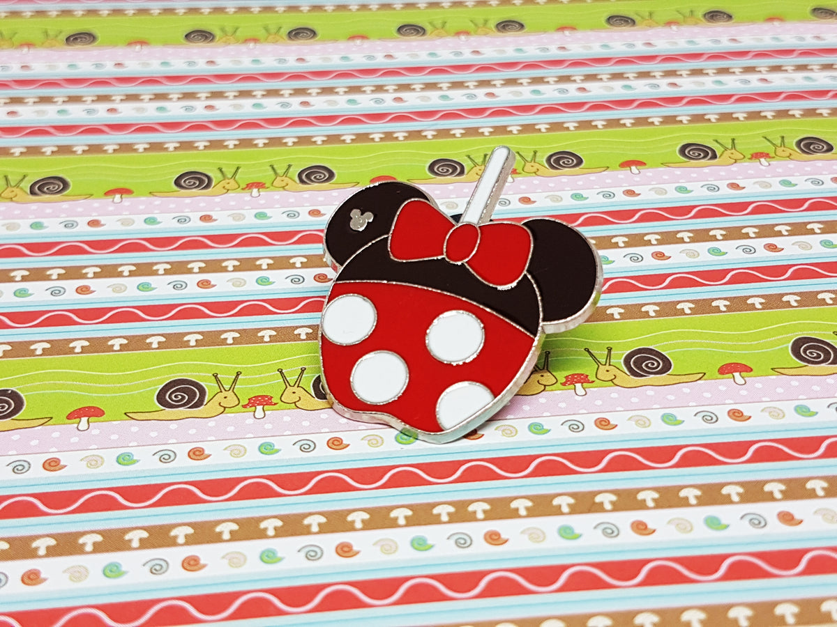 Minnie Mouse Disney Enamel Pin | Vintageradar.com – Vintage Radar