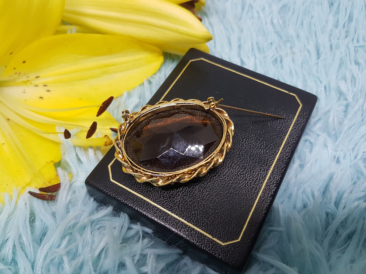 Gold-tone Vintage Brooch by Karen Guest Antiques | Vintage Jewelry ...