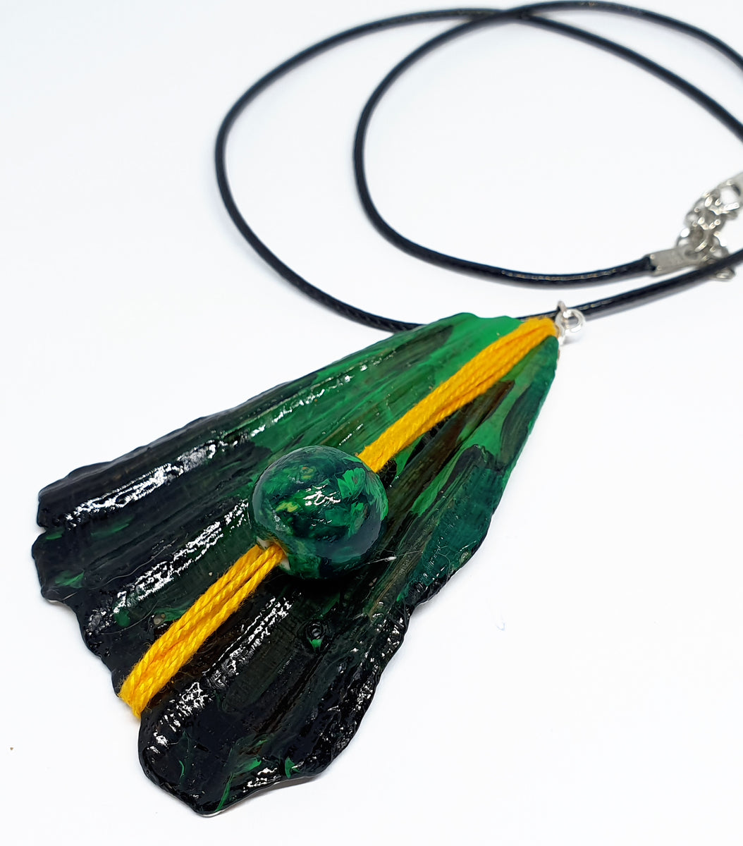 Emerald Green Triangle-Shaped Pendant and Necklace | Handmade Jewelry ...