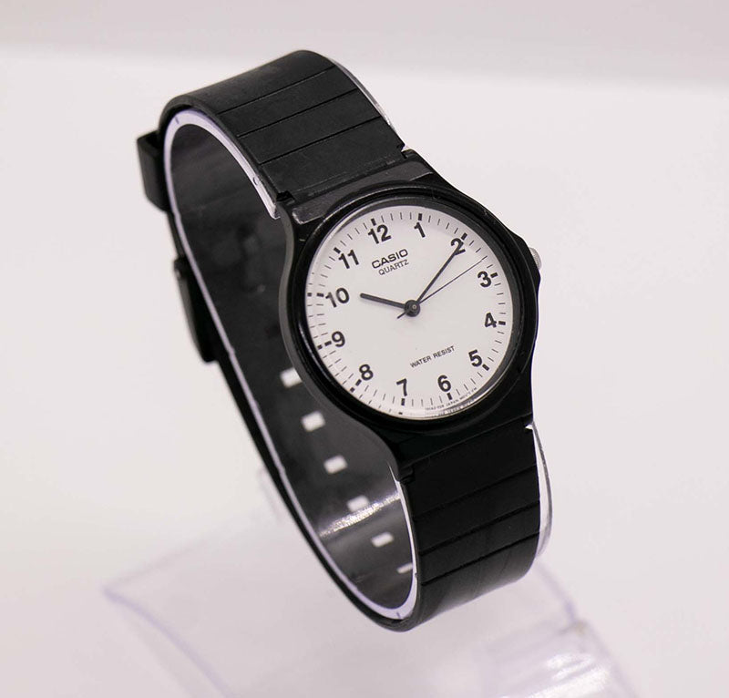 Casio montre 1330 MO-24 Vintage | Quartz au Japon résistant à l'eau montre – Vintage Radar