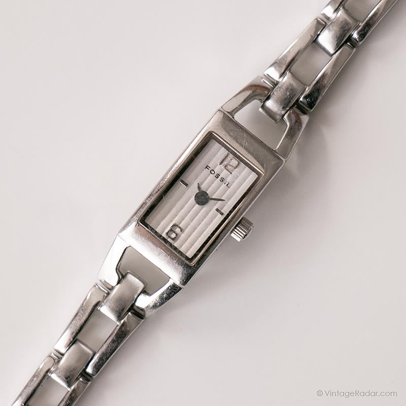 Vintage Tiny Rectangular Fossil Watch | White Dial Watch for Ladies ...